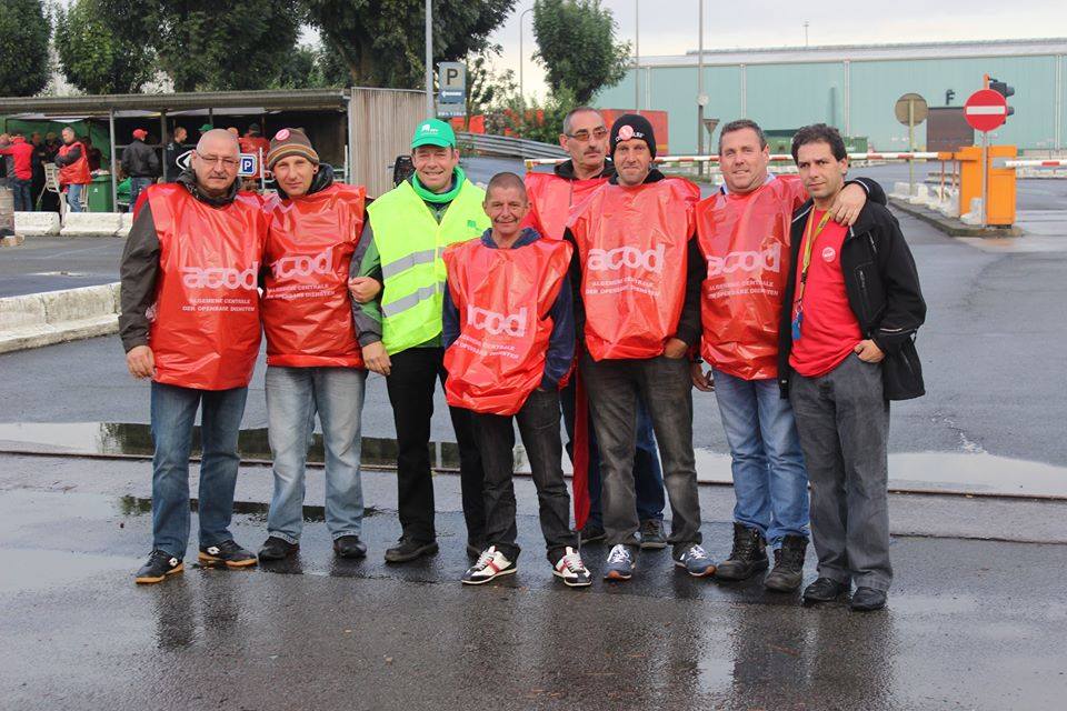 "Desnoods staken we tot Nieuwjaar", zegt vuilnisophaler van DDS-Verko ...