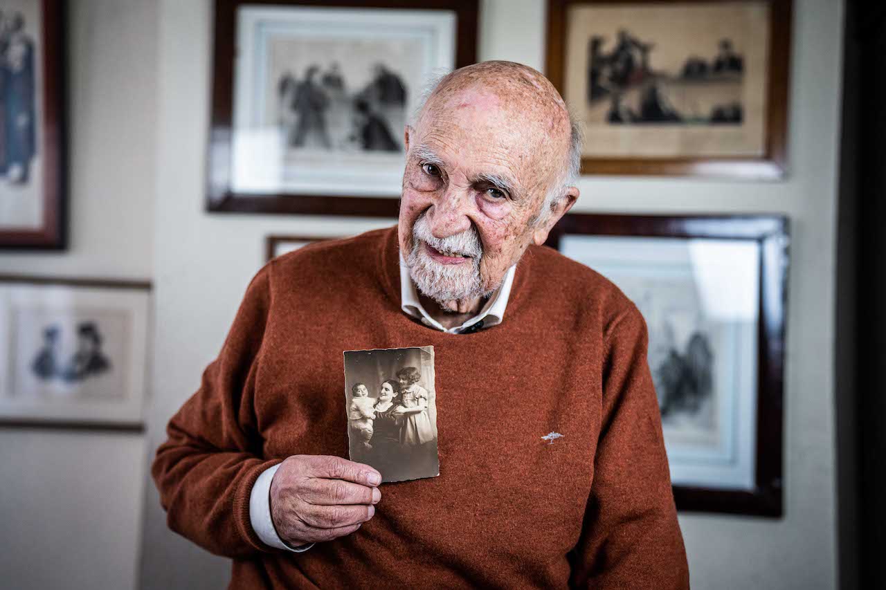 Simon Gronowski, het kind dat ontsnapte uit een dodentrein | Solidair